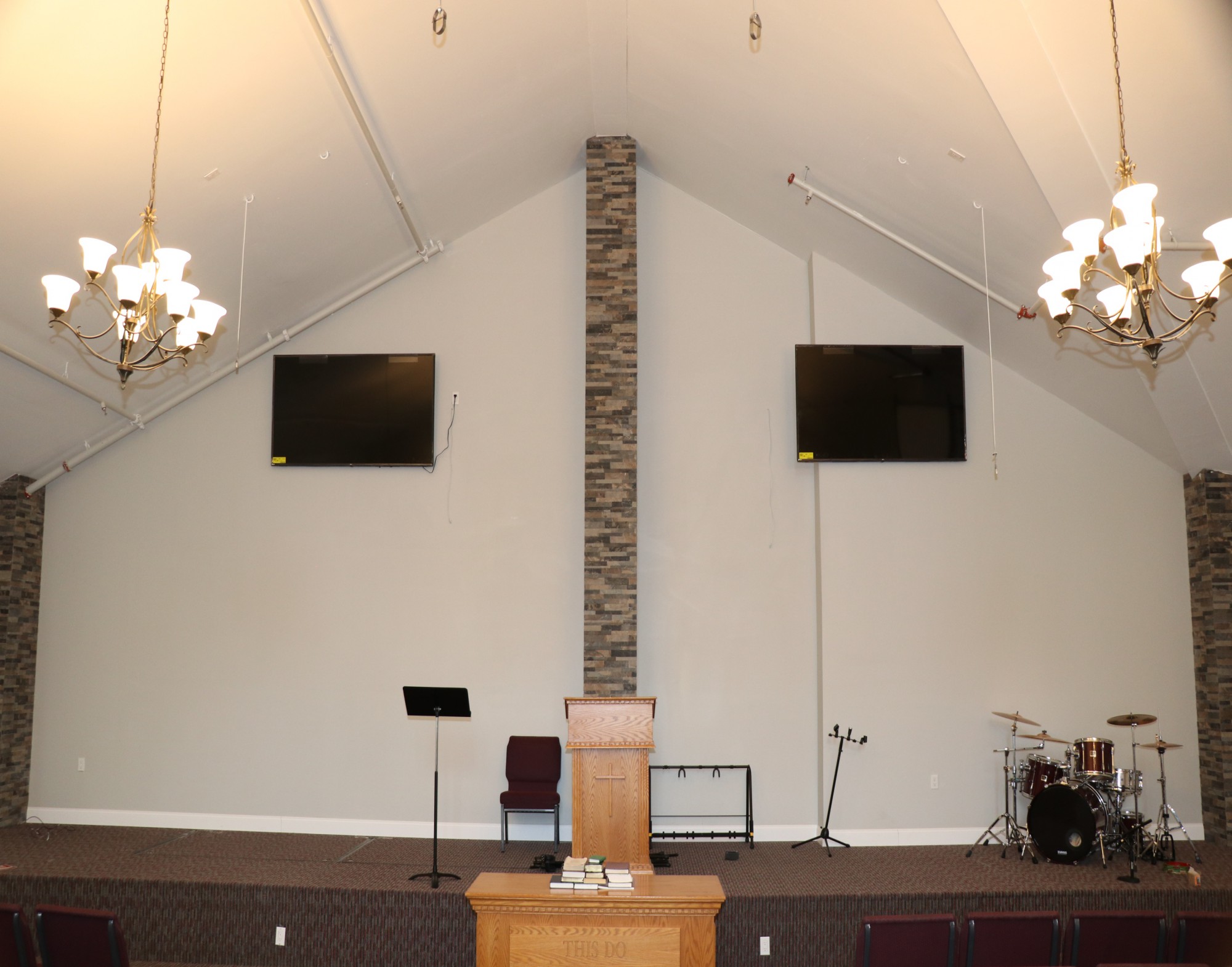 SHALEM PENTECOSTAL TABERNACLE